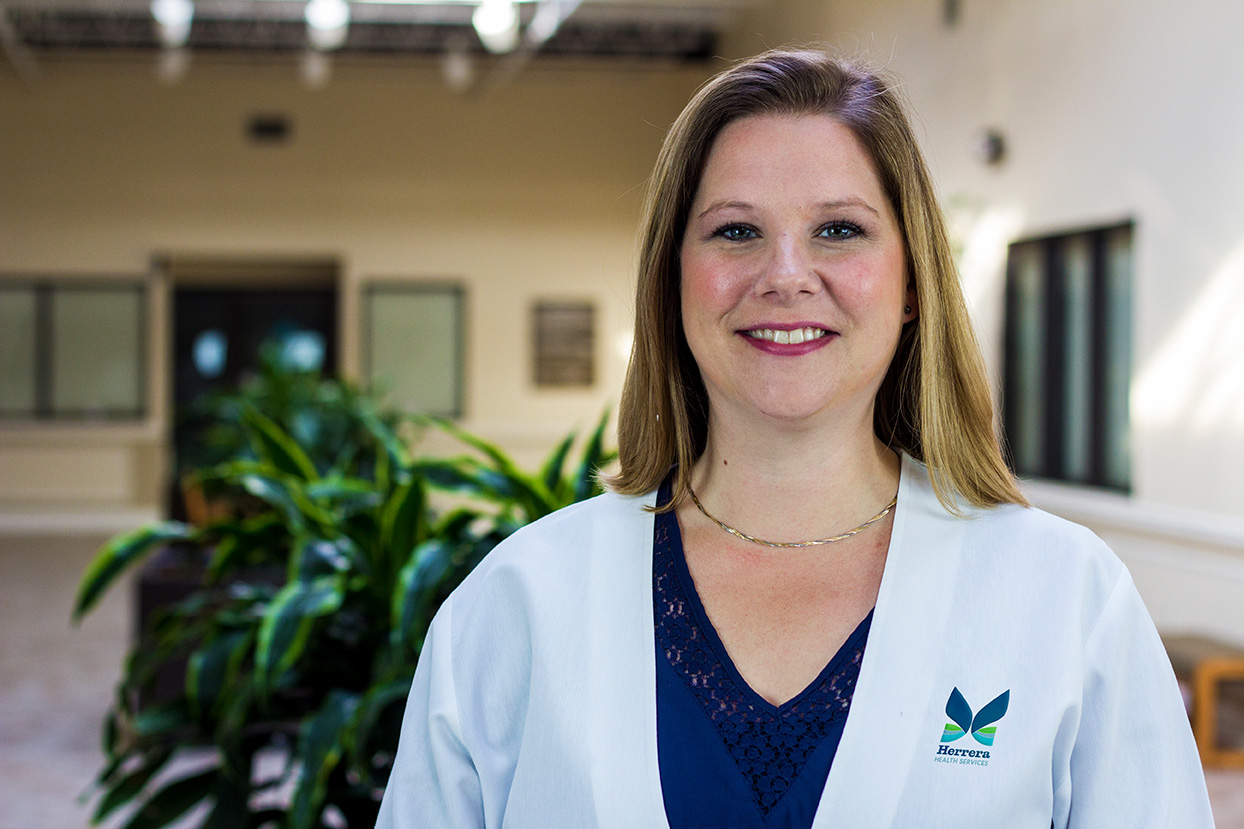 Angie lab coat - Hagerstown Plastic Surgeon - Herrera Reconstructive ...